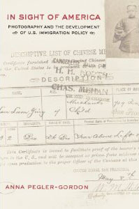 In Sight of America: Photography and the Development of U.S ...